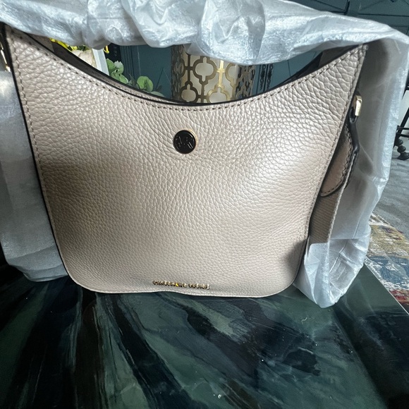 Michael Kors | Bags | Michael Kors Cream Shoulder Bag Pebbled Leather ...